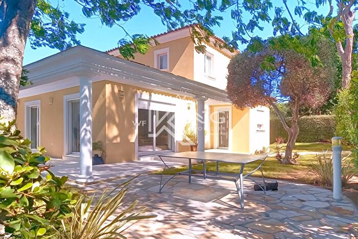 Maison à vendre - Saint-Raphaël, Valescure, Vaulongue - 5 pièces - 4 chambres