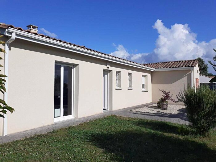 Saint-Laurent-Médoc : Maison 5 pièces à louer