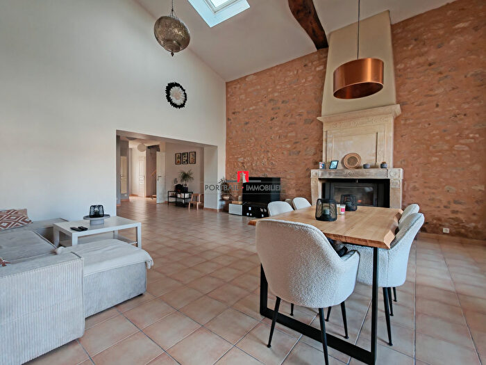 Maison à vendre - Saint-Ciers-sur-Gironde - 7 pièces - 6 chambres