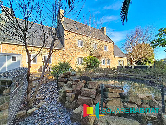 Maison à vendre - Plouguiel - 6 pièces - 5 chambres