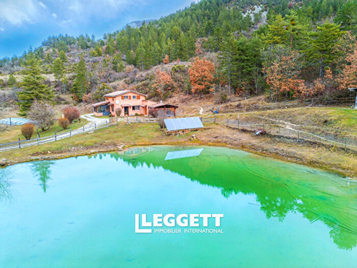 Maison à vendre - Barrême - 5 pièces - 4 chambres