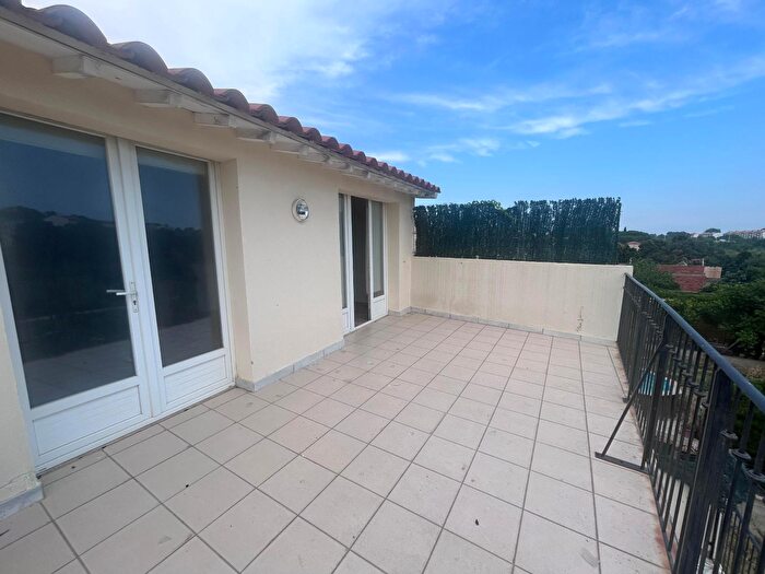 Appartement à louer - Perpignan, Bas Vernet, Clodion - 2 pièces - 1 chambre