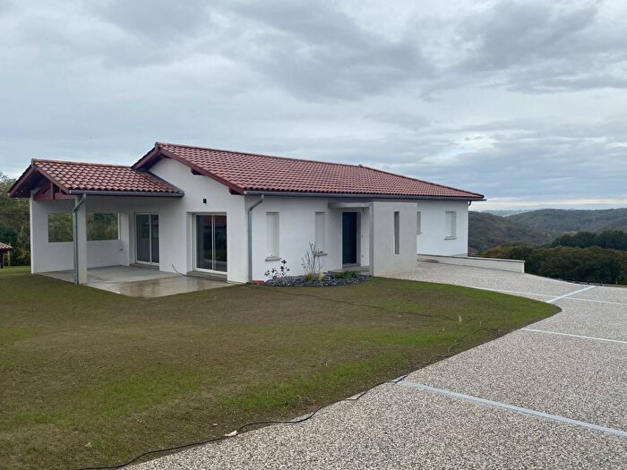 Maison à louer - Saint-Palais - 4 pièces - 3 chambres