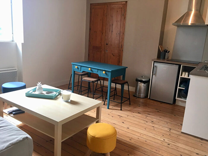 Appartement à louer - La Rochelle, Centre-ville, Vieux-port, Marché - 2 pièces - 1 chambre