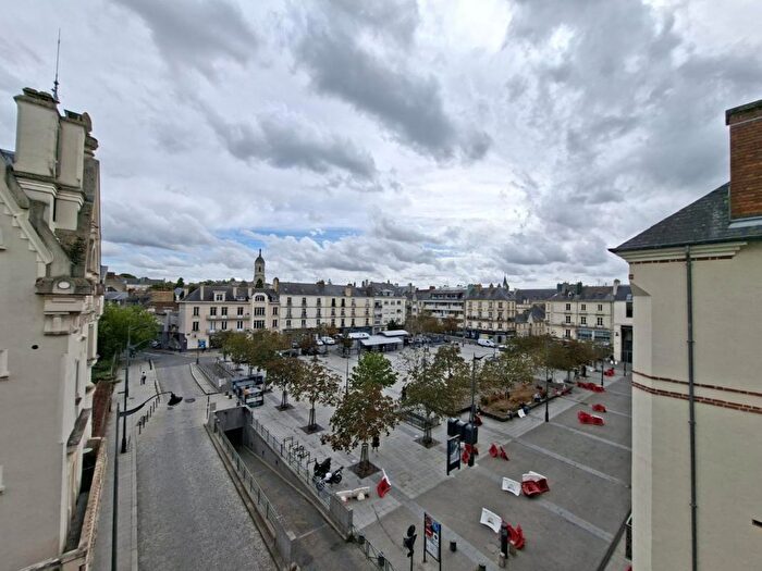 Quartiers Centre, Centre-ville - Appartement 6 pièces à louer