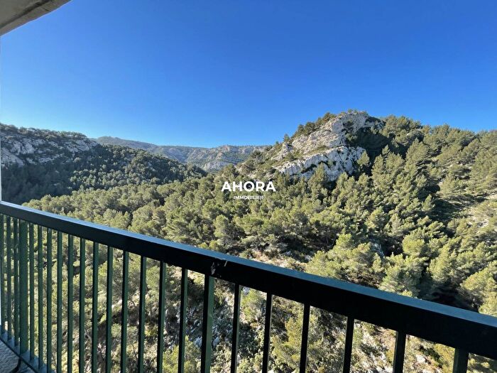 Appartement à louer - Marseille ème arrondissement - 4 pièces - 3 chambres