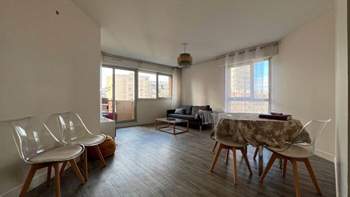 Appartement à louer - Louis Vicat, Vanves - 2 pièces - 1 chambre