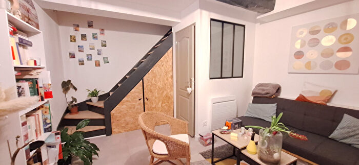 Appartement à louer - Villereversure - 2 pièces - 1 chambre