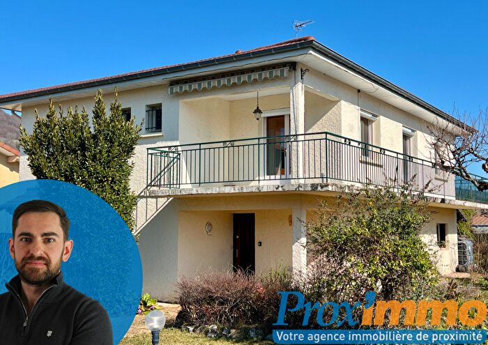 Maison à vendre - Saint-Étienne-de-Crossey - 6 pièces - 5 chambres