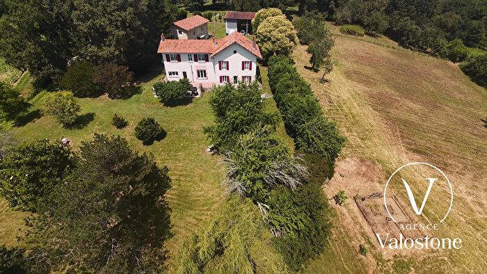 Appartement à vendre - Montsoué - 10 pièces - 6 chambres