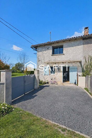 Maison à vendre - Saint-Adjutory - 5 pièces - 3 chambres