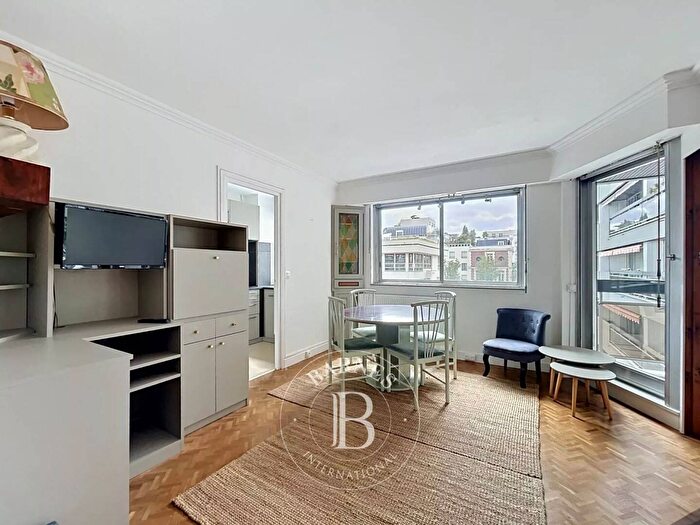 Square Girault, Levallois-Perret - Appartement 2 pièces à louer