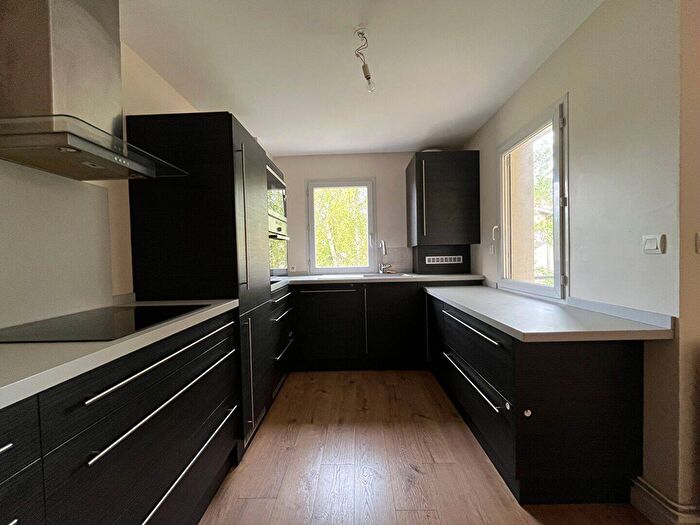 Est, Saint-Cyr-au-Mont-d'Or - Appartement 3 pièces à louer
