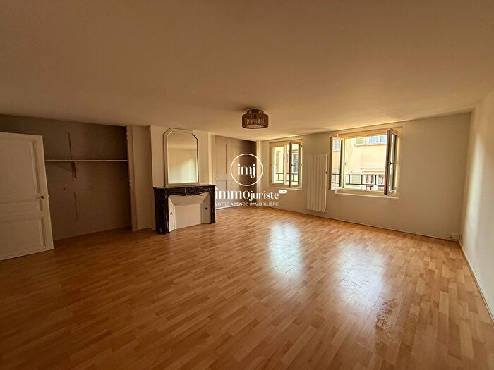 Appartement à louer - Limoges, Centre-ville, Hôtel de Ville, Emailleurs - 3 pièces - 1 chambre