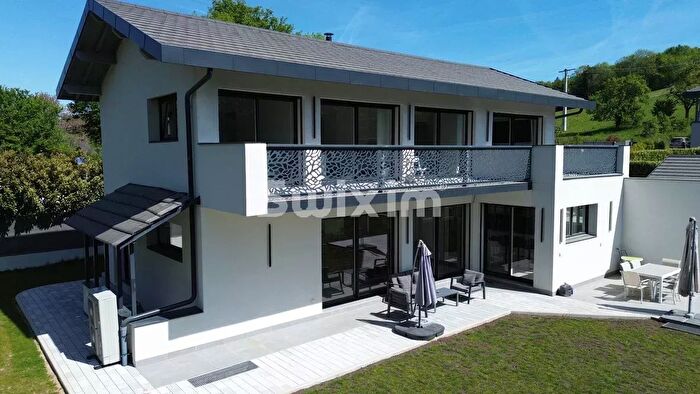 Maison 5 pièces à Saint-Martin-Bellevue, à vendre