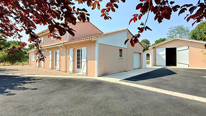 Maison 6 pièces à vendre à Saint-Caprais-de-Blaye