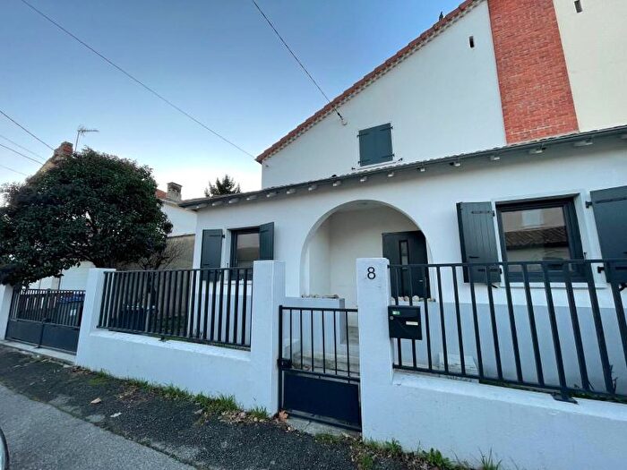 Maison à louer - Valence, Valensolles - 4 pièces - 3 chambres