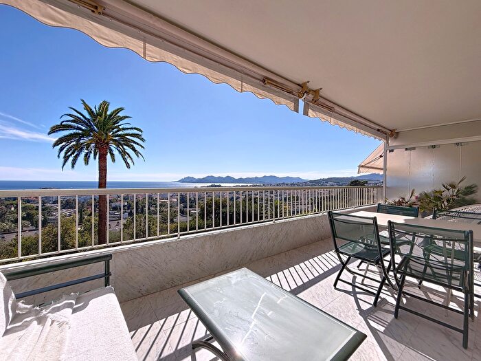 Appartement à louer - Cannes, Californie Pezou - 3 pièces - 2 chambres