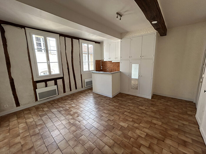 Appartement à louer - Auch, Centre-ville - 1 pièce