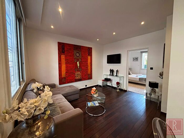 Cannes, Centre-ville : Appartement 3 pièces à vendre