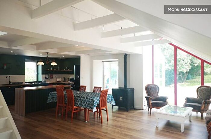 Maison à louer - Quimper, Prat Ar Rouz, Moulin Vert - 7 pièces - 3 chambres