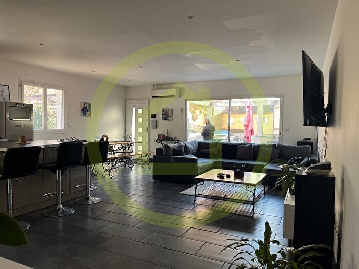 Maison à vendre - Arles, Trinquetaille - 5 pièces - 4 chambres