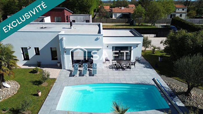 Maison 5 pièces à La Roche-sur-Yon, Pyramides, Jean-Yole, à vendre