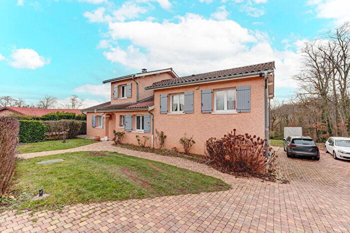 Maison à vendre - Vaulx-Milieu - 7 pièces - 5 chambres