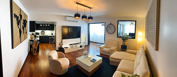 Appartement à louer - Saint-Paul, Saint-Gilles les Bains - 4 pièces - 3 chambres