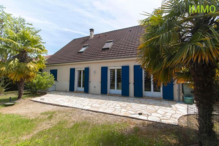 Saint-Germain-lès-Corbeil : Maison 8 pièces à vendre