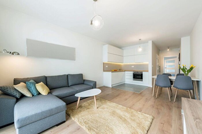Maisons à vendre et appartements à louer - 1