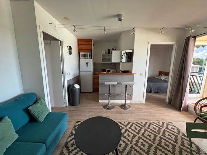 Saint-François : Appartement 2 pièces à louer