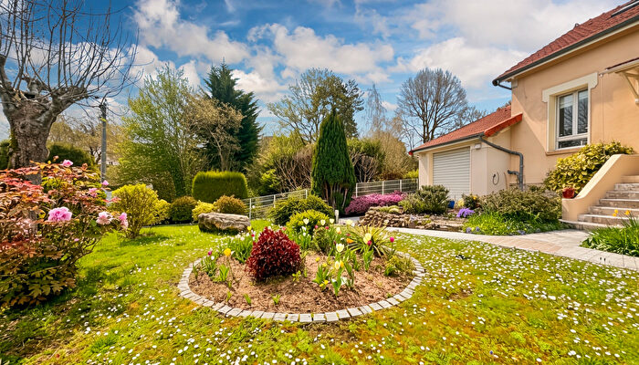 Maison 5 pièces à vendre à Neauphle-le-Château