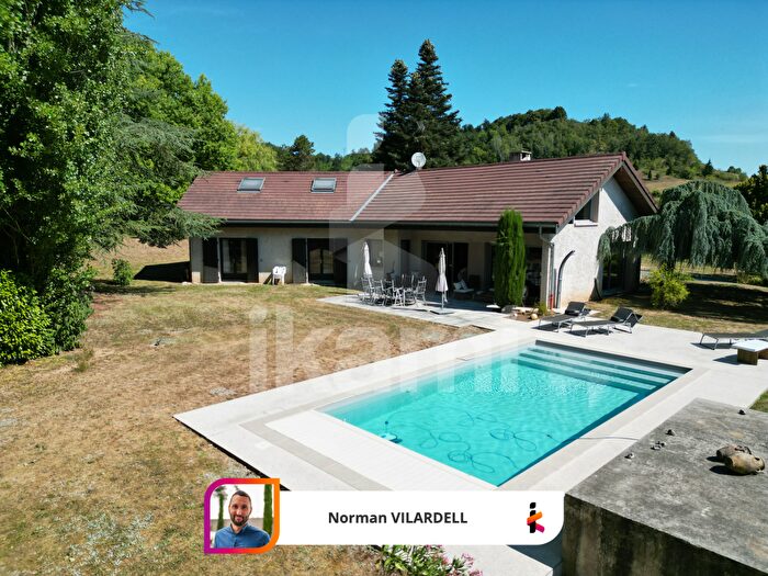 Saint-Vérand : Maison 8 pièces à vendre