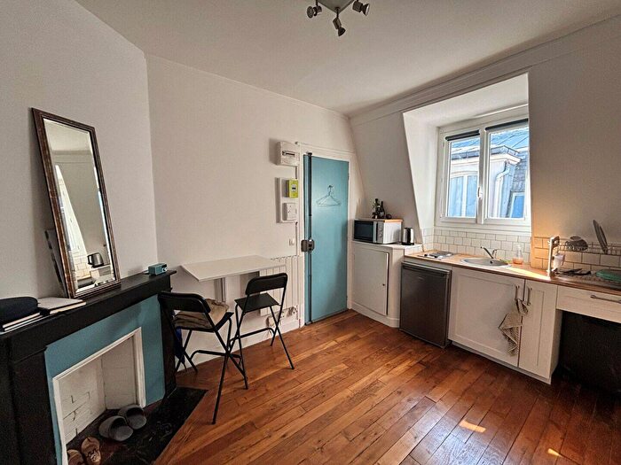 Wilson-Rivay, Levallois-Perret : Appartement 1 pièce à louer