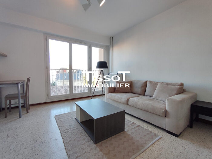 Nîmes, Jean Jaurès : Appartement 1 pièce à louer