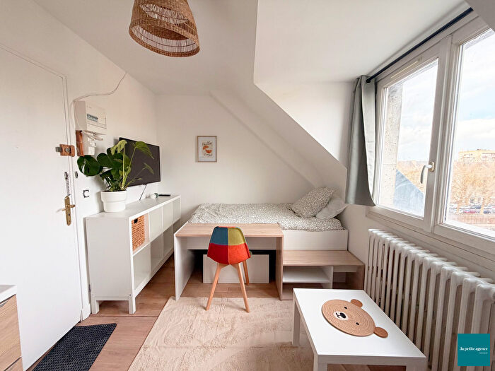 Appartement à louer - Caen, Vaucelles - 1 pièce