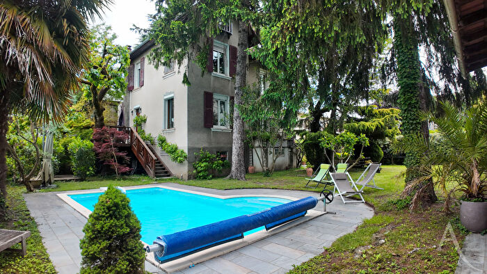 Saint-Martin-dHères, Croizat : Maison 6 pièces à vendre