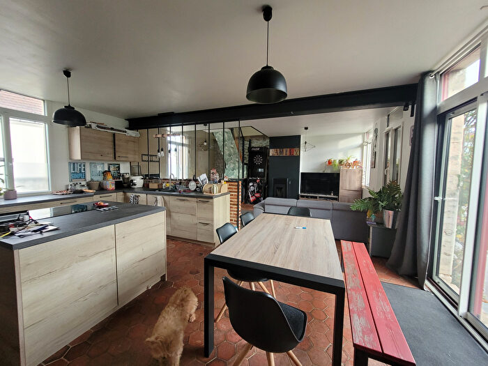 Maison à louer - Sacy-le-Grand - 6 pièces - 4 chambres