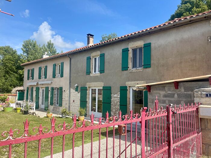 Maison à vendre - Villefollet - 8 pièces - 5 chambres