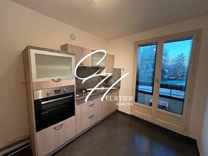 Appartement à louer - Gare et Plateaux, Rives - 3 pièces - 2 chambres