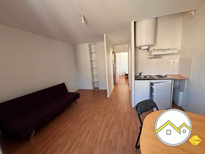 Châteaubriant, Centre-ville, Gare : Appartement 2 pièces à louer