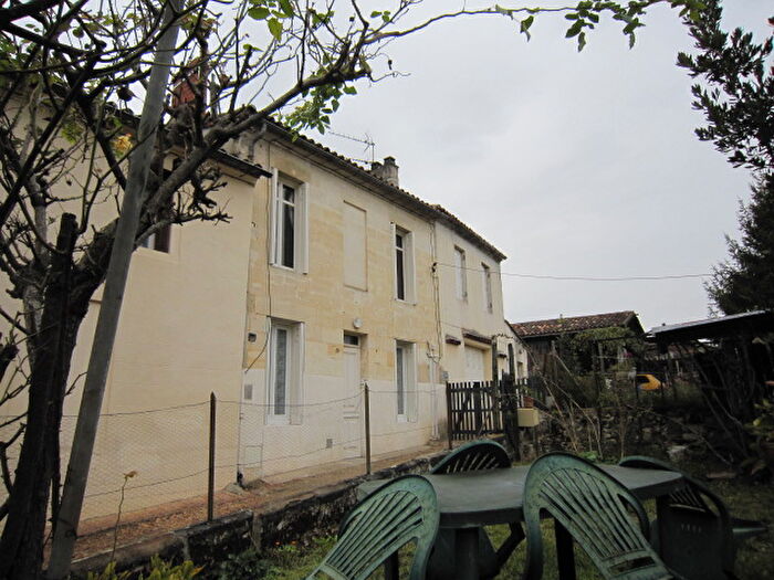 Maison à vendre - Guîtres - 3 pièces - 2 chambres