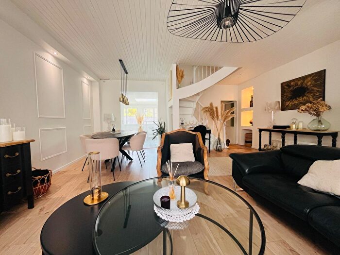 Maison à vendre - Perros-Guirec - 5 pièces - 3 chambres