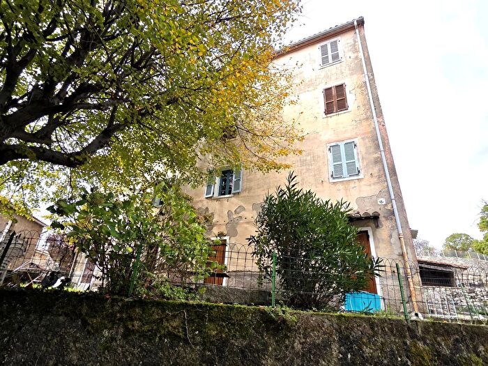 Appartement à vendre - Aullène - 4 pièces - 4 chambres