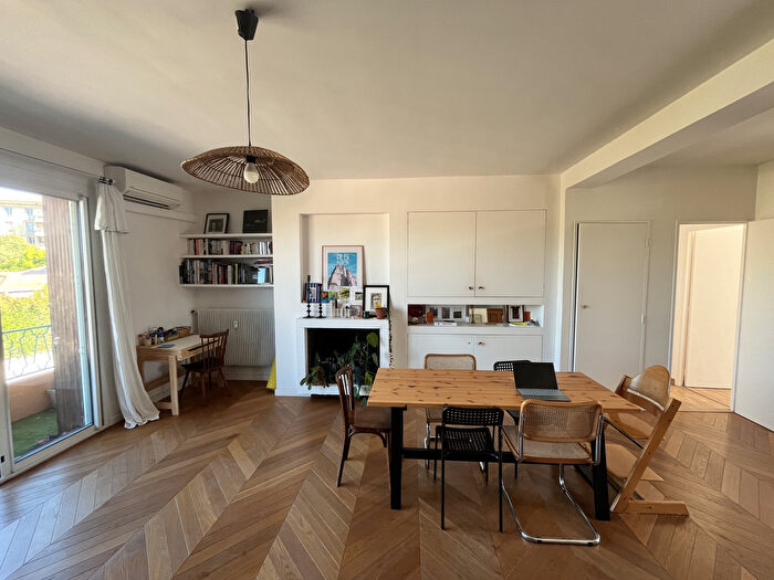 Appartement 4 pièces à Aix-en-Provence, Pont de lArc, à louer