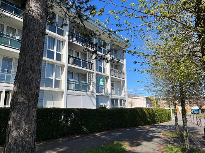 Appartement à vendre - Wattrelos - 3 pièces - 2 chambres