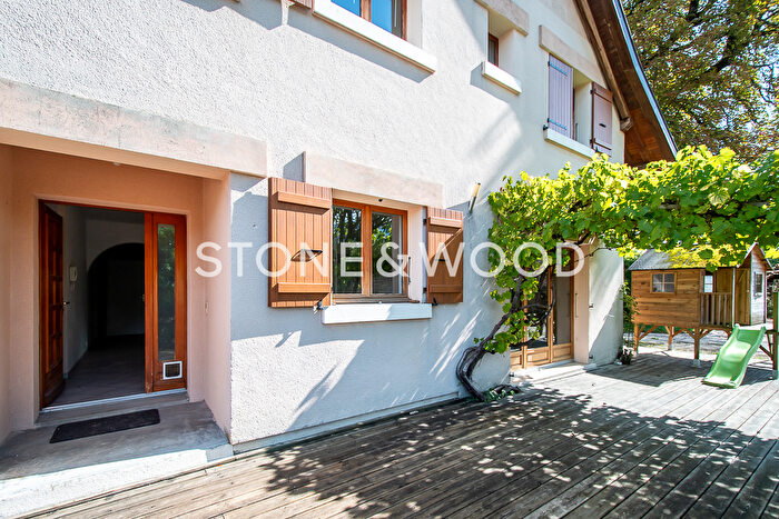 Maison à vendre - La Roche-sur-Foron - 7 pièces - 6 chambres