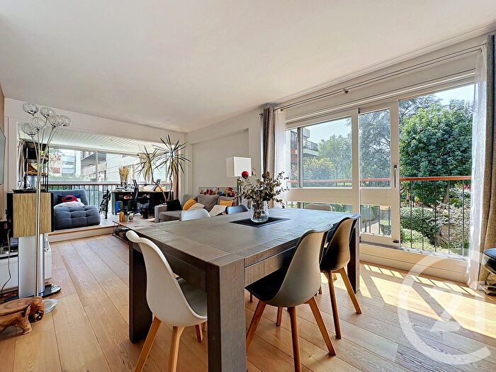 Le Chesnay, Pré-Vert : Appartement 4 pièces à vendre