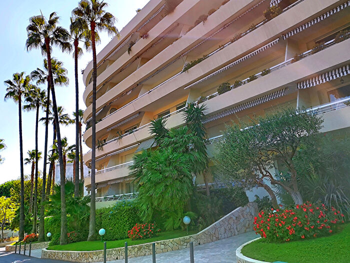 Appartement à vendre - Cannes, Pointe Croisette - 2 pièces - 1 chambre